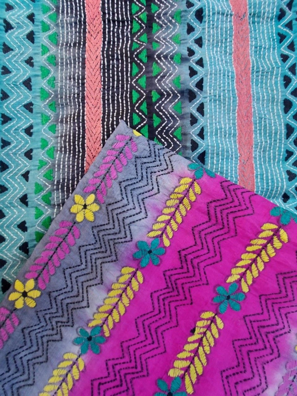 DECORATIVE GRIDS AND BORDER PATTERNS